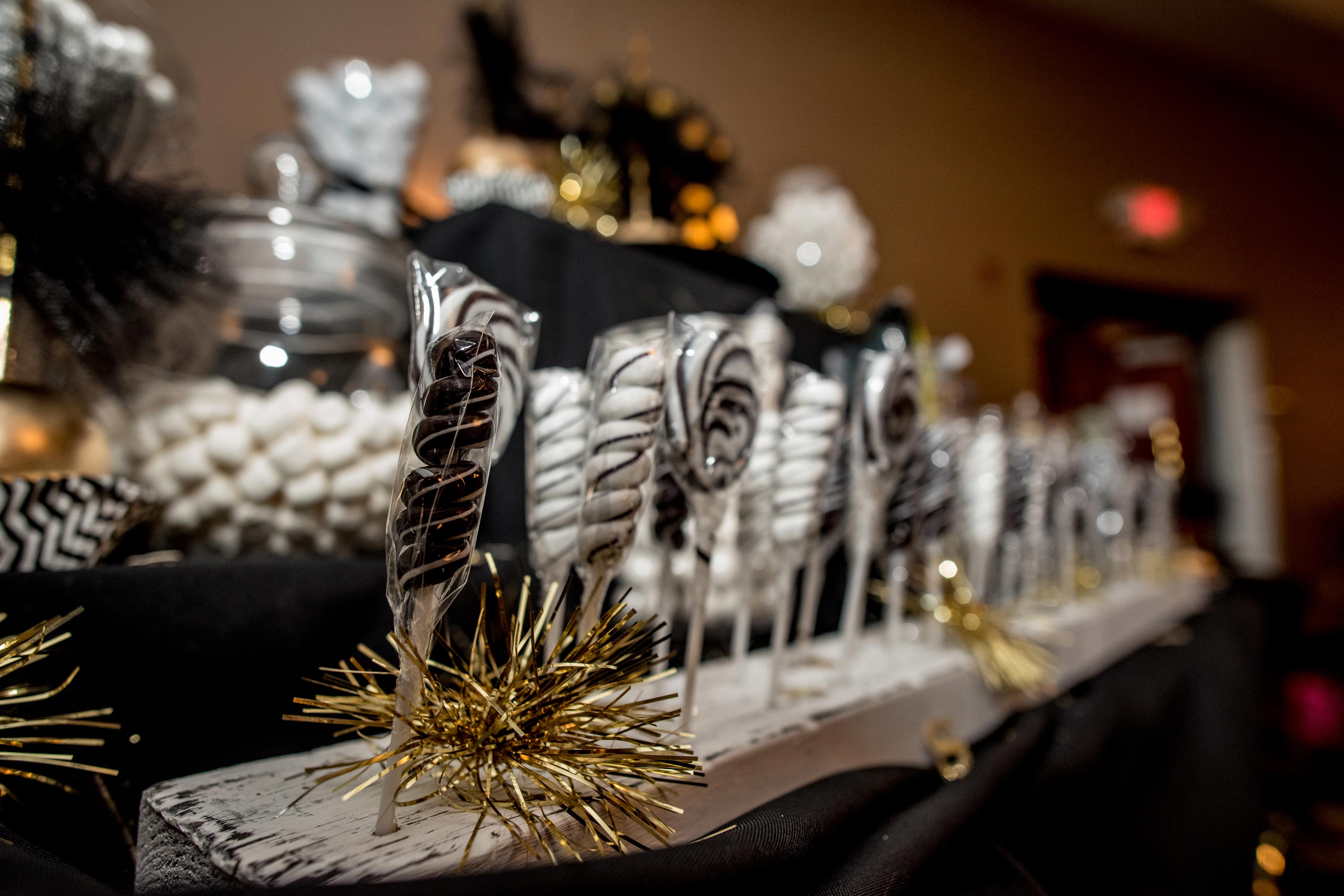 The Complete Guide to Holiday Weddings: Pros & Cons
